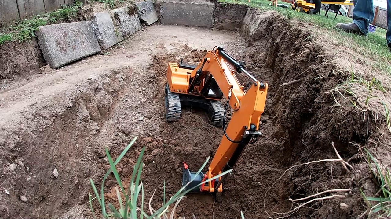 A Windy Day In The Open Pit Mine Pt8 With Bonus Clip - YouTube