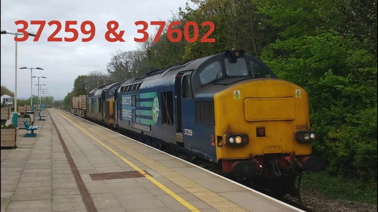Prestatyn Station 21.4.2017 - DRS 37259 & 37602 Valley flasks - Class ...