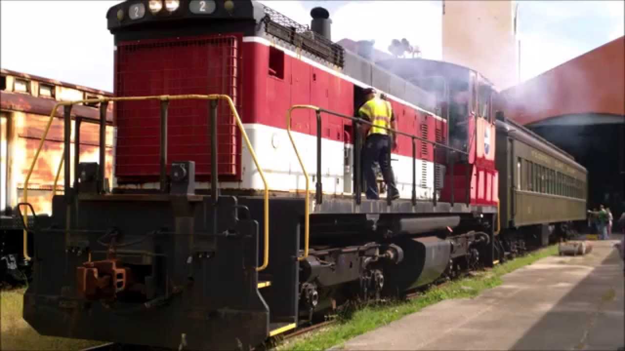 Gold Coast Railroad Museum's NASA 2 Staring Up and Departing - YouTube