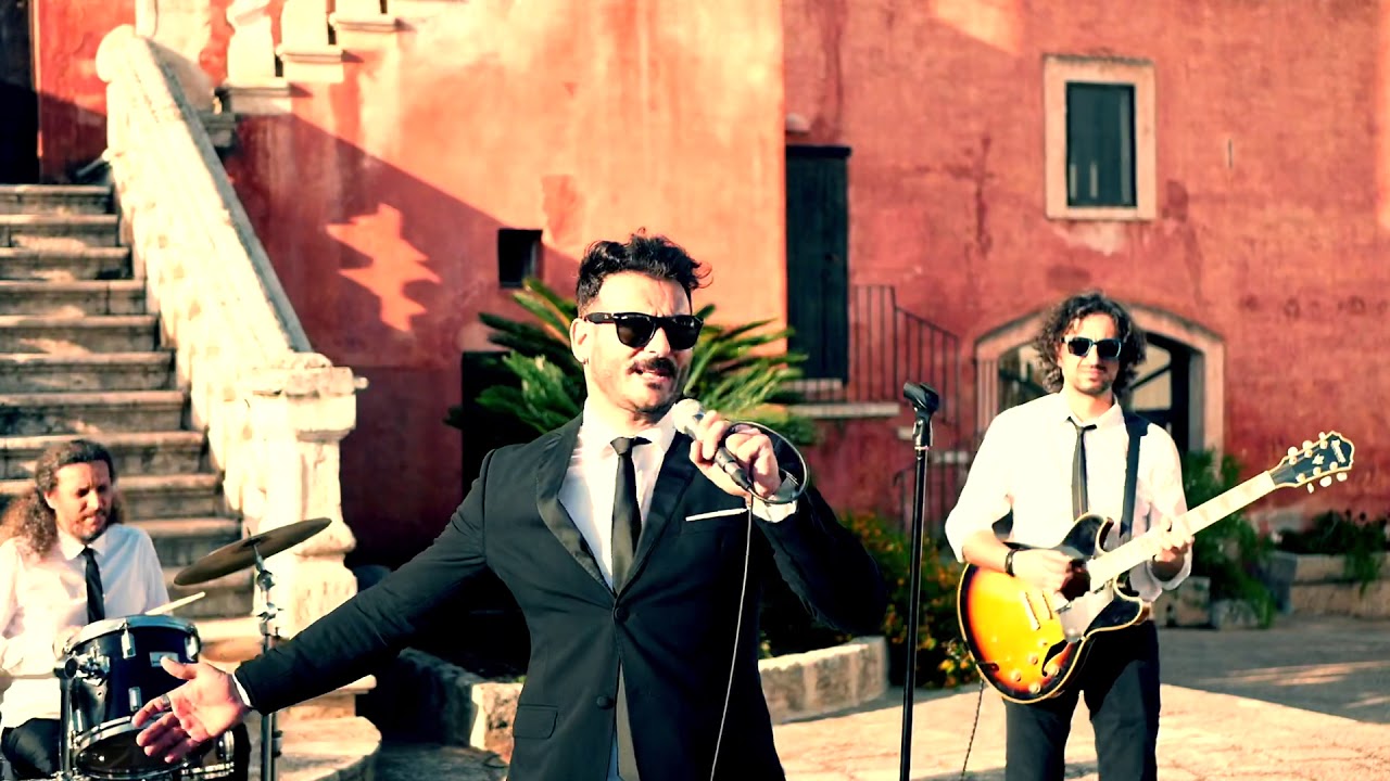 A mano a mano - Rino Gaetano - YouTube