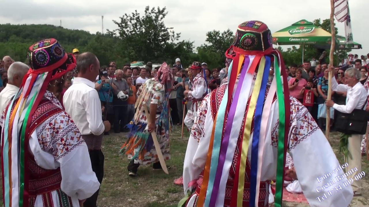 CALUSARII DIN VITOMIRESTI OLT - YouTube