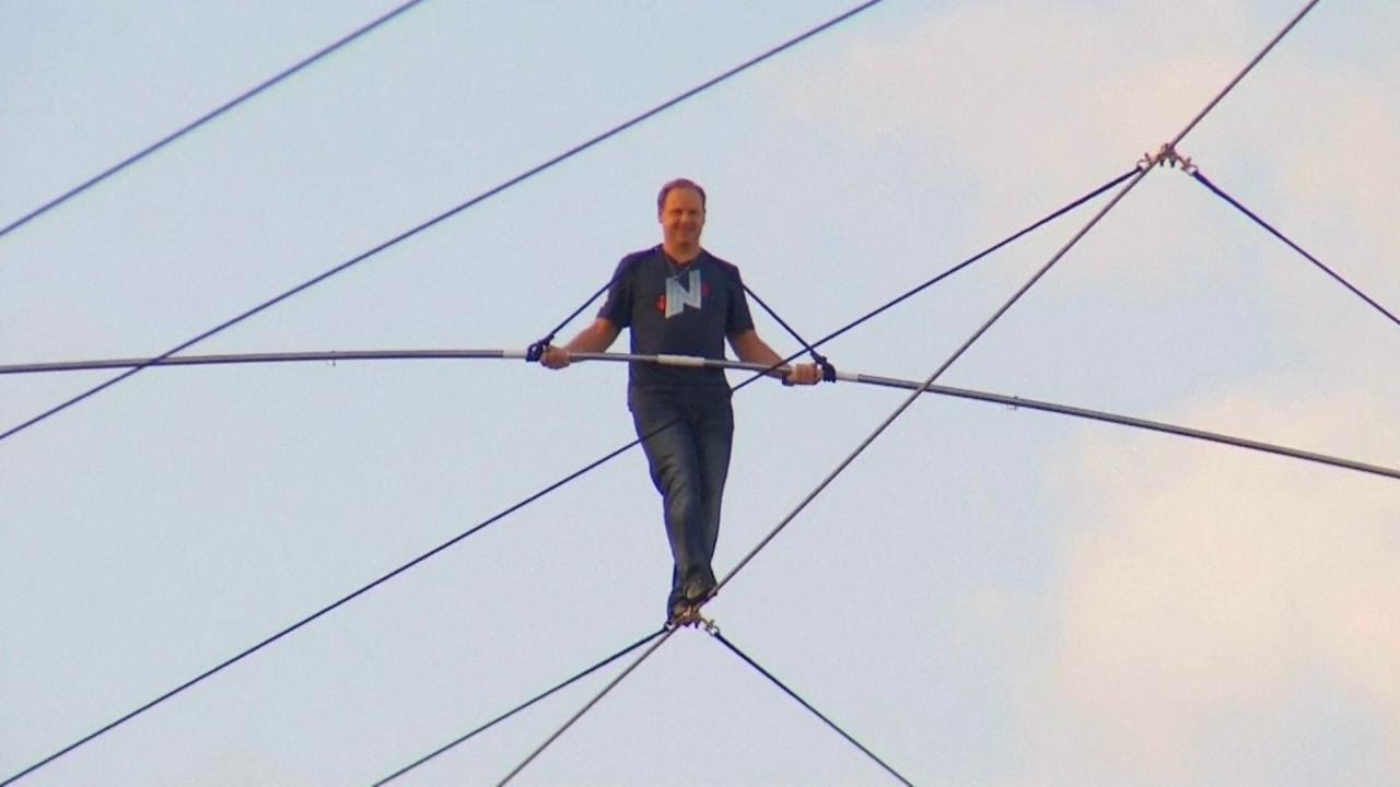 Nieuwe megastunt koorddanser - YouTube