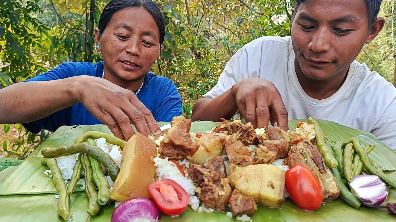 Eating fresh pork cooking with axone || with beautiful surrounding ...