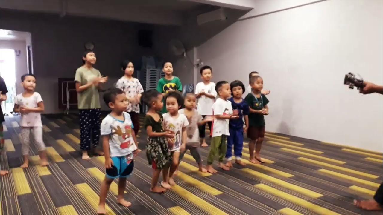 Christmas ⛄အကြိုသီချင်း😘 2 Youtube