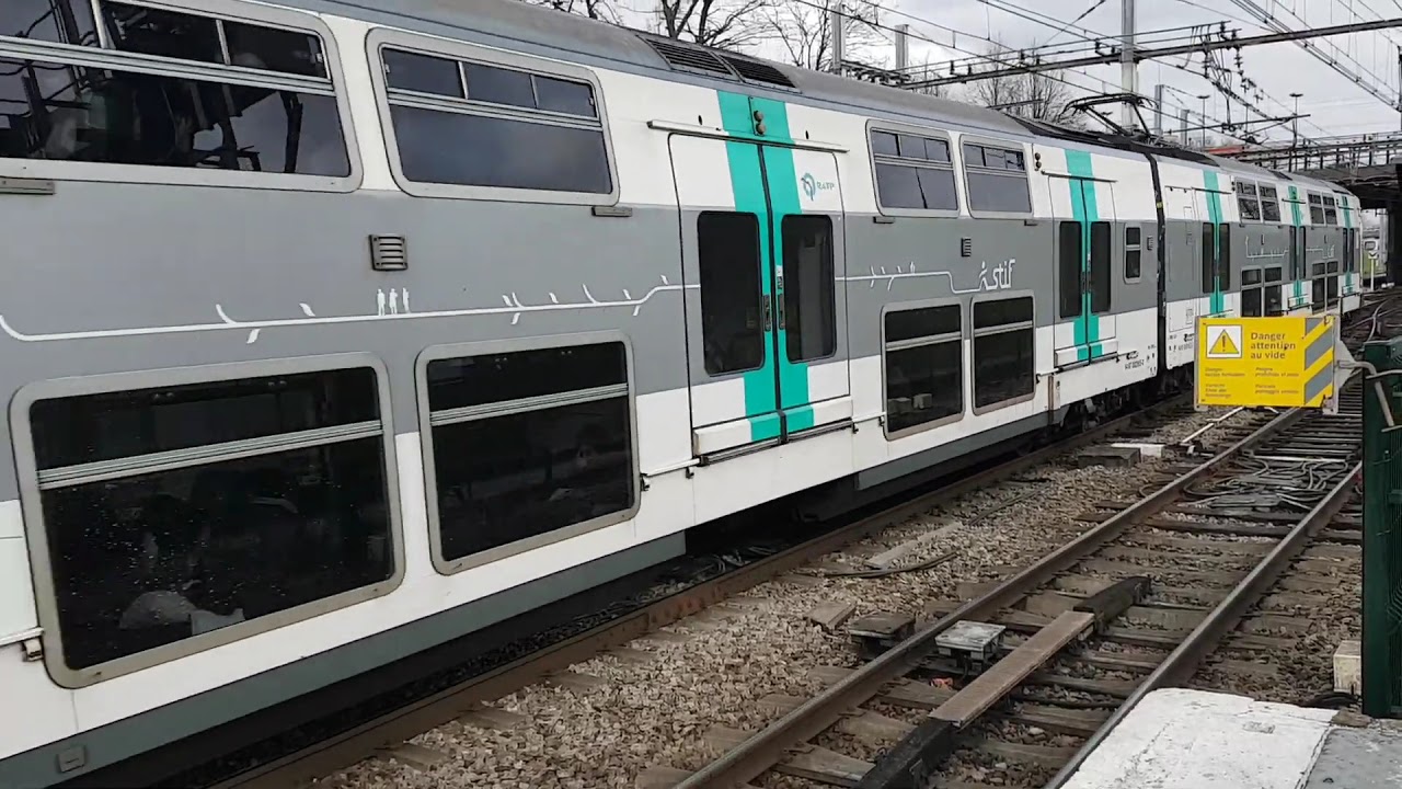 RER A - Départ d'un MI09 à Torcy pour Marne-la-Vallée Chessy - YouTube