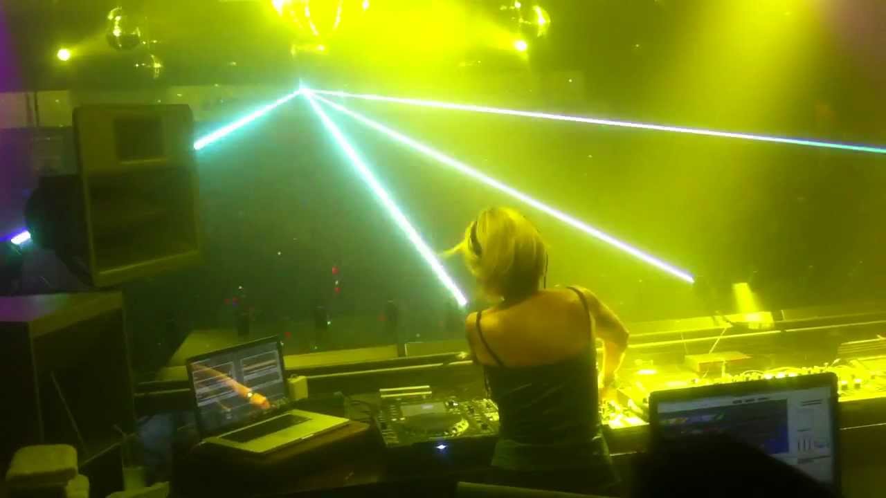 DJ Lucca at Space August 2011 - YouTube