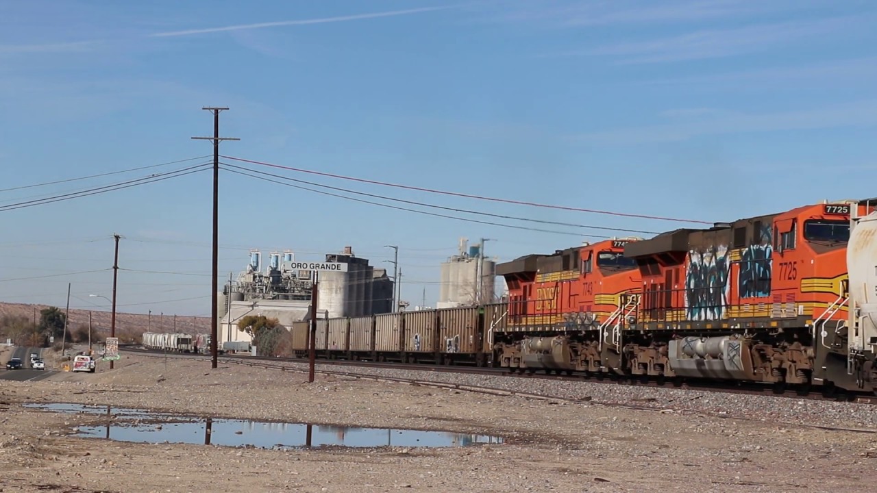 BNSF 7744 ES44DC 12 8 18 Oro Grande, Ca Ron Diczhazy - YouTube