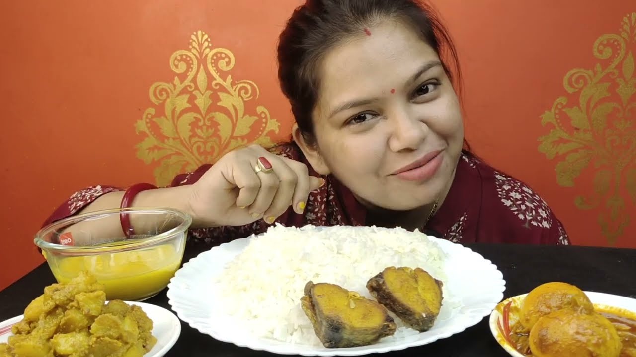 Eating Simple Lunch Menu,Rice With Dal,Alu Posto,Fish FRy And Duck Egg ...