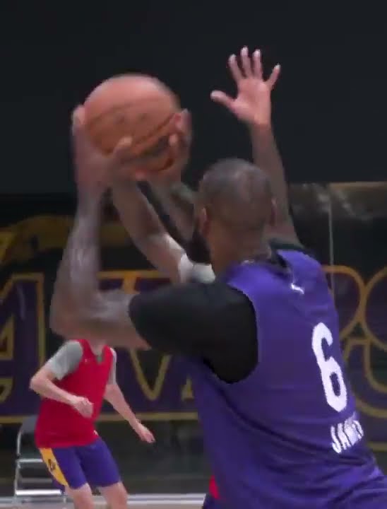 LeBron 💯 Step back Square up Splash - YouTube