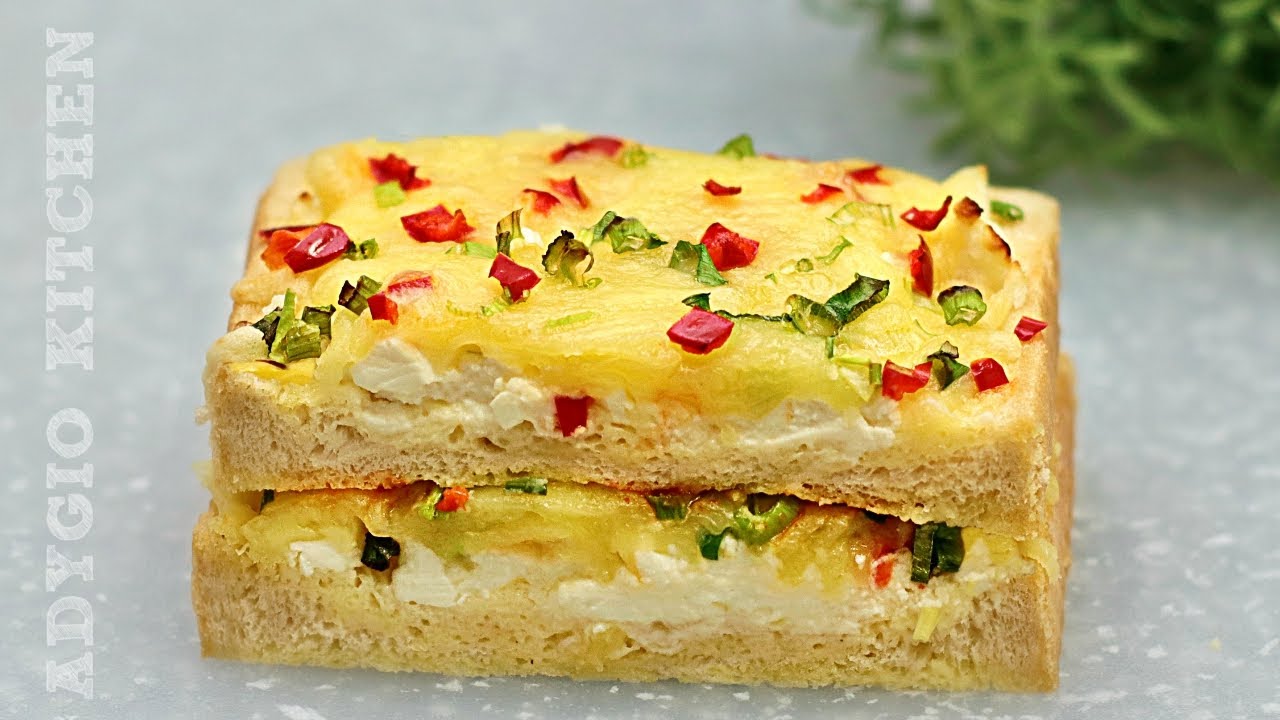 Sandvis cald cu branza, cascaval, ceapa verde si ardei ️ Sandvisuri la ...