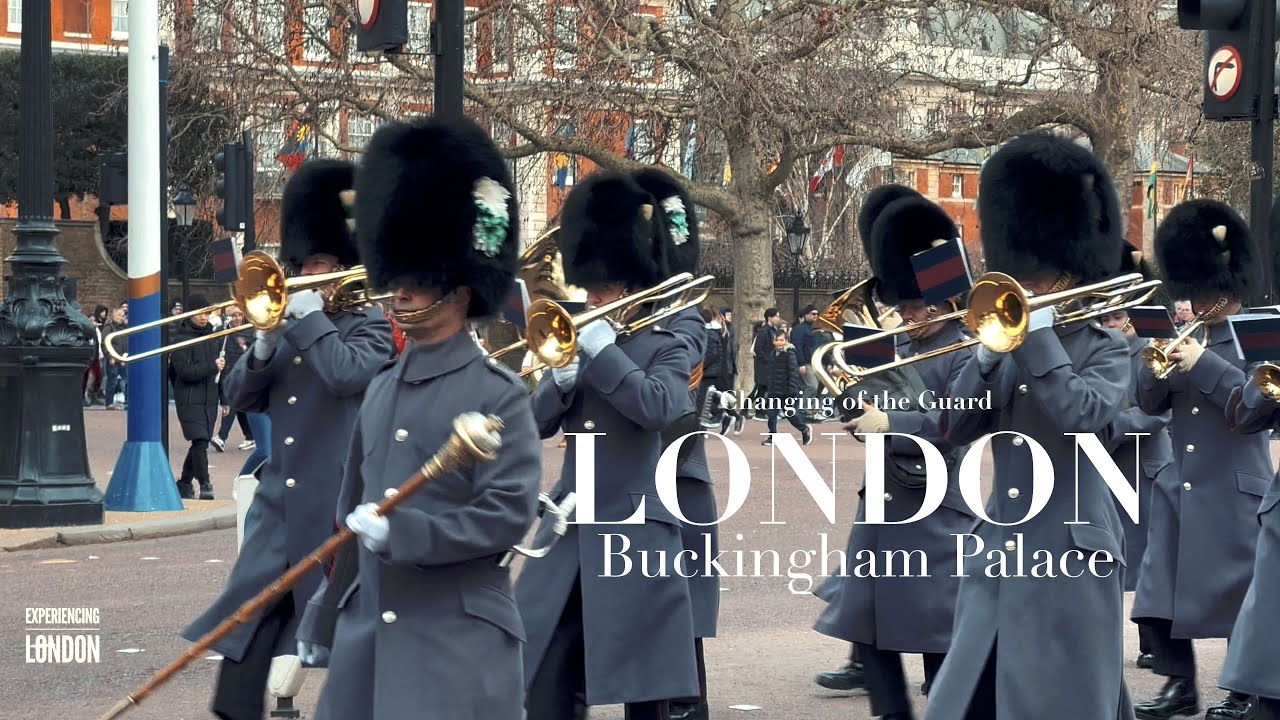 London | Royal Guard March To Buckingham Palace: Changing of the Guard ...