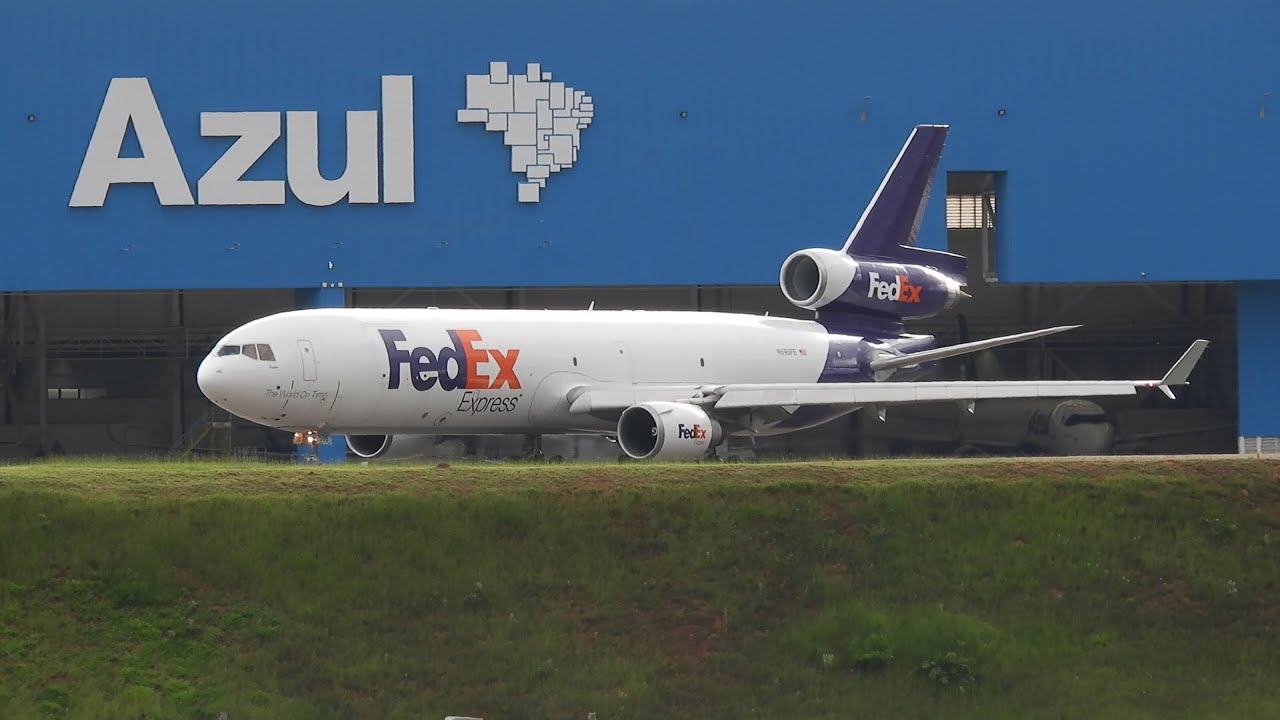 BELÍSSIMA DECOLAGEM DO MAIOR AVIÃO DO MUNDO COM TRÊS MOTORES - FEDEX ...
