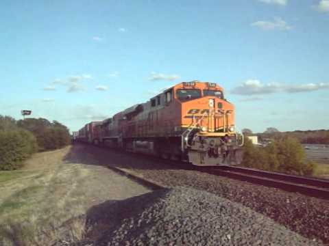 BNSF 7532 WB Lampasas Sub Temple Tx - YouTube