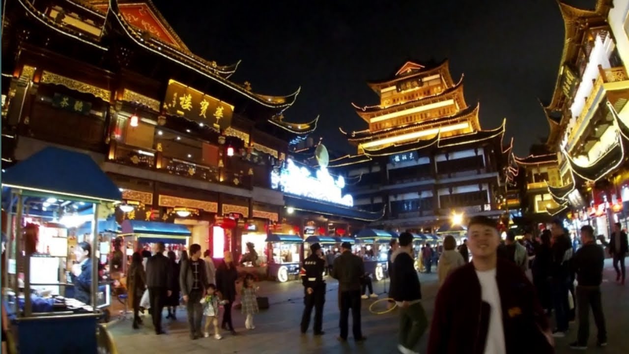 Nightlife Streets in Shanghai China - YouTube