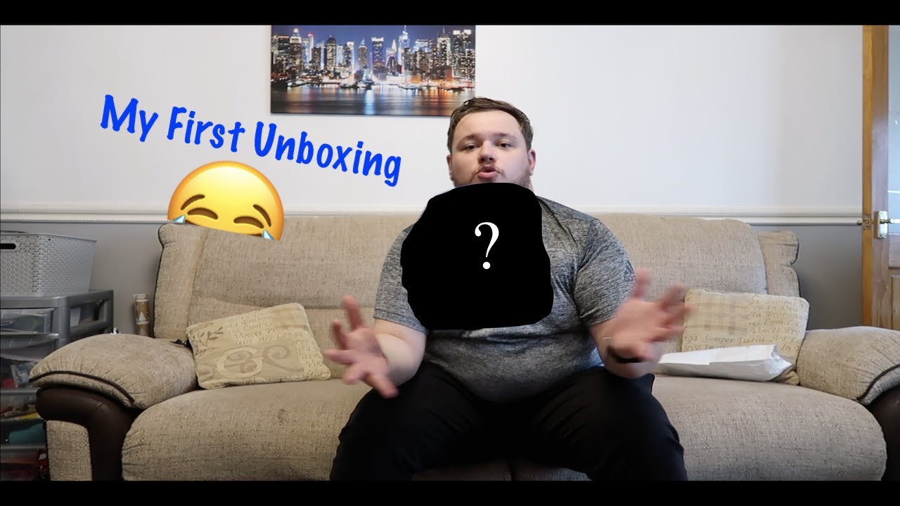 My first EVER unboxing!! - YouTube