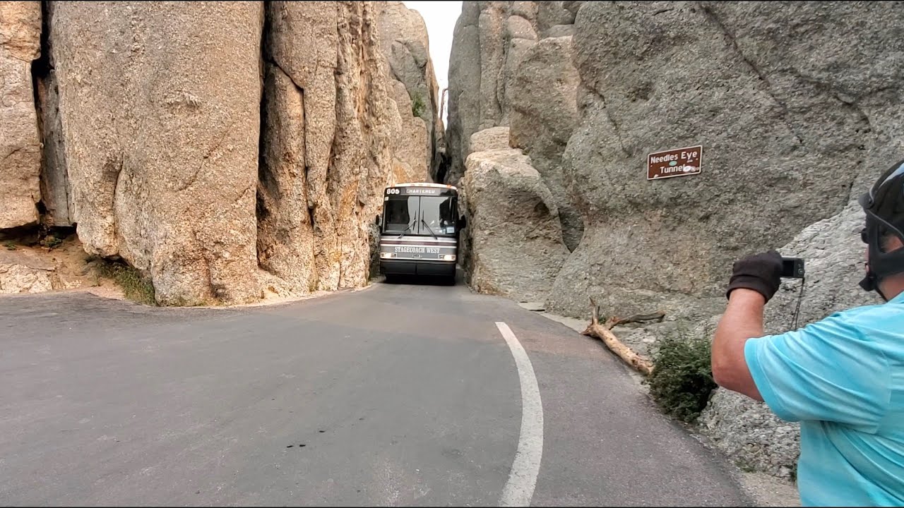 Tour Bus Passes Through Needles Hwy Tunnel - YouTube
