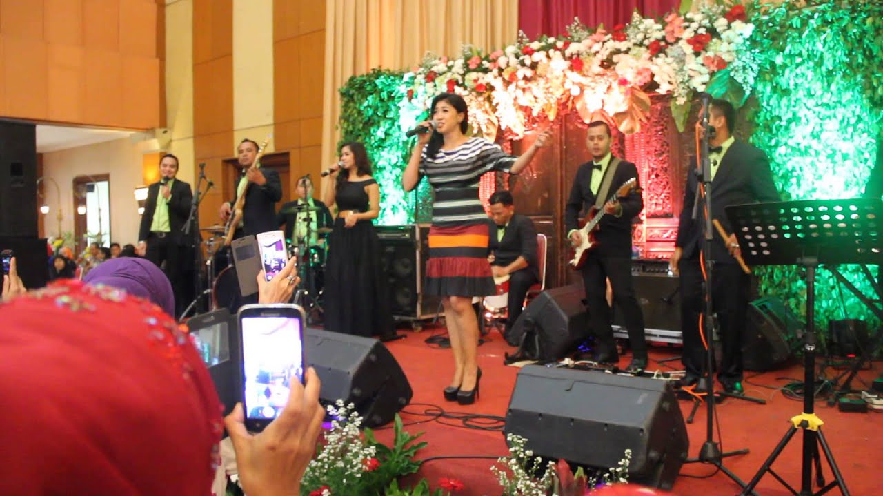 No Signal Band feat Erie Susan - Zapin - YouTube