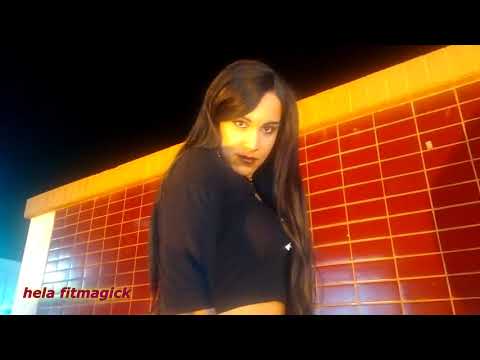 test in public square legging pants walking