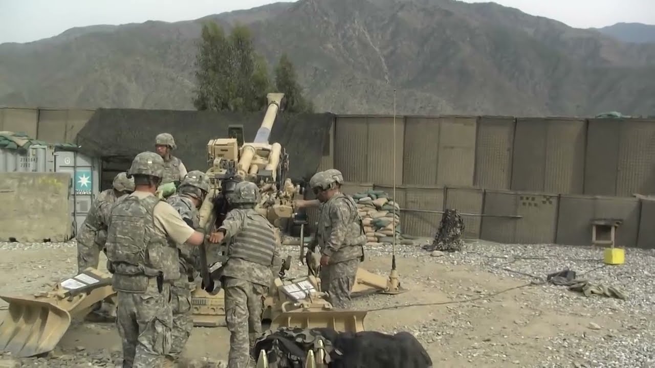 M777 Howitzer Direct Fire Low Charge Bravo Battery 3-321 HD Video - YouTube