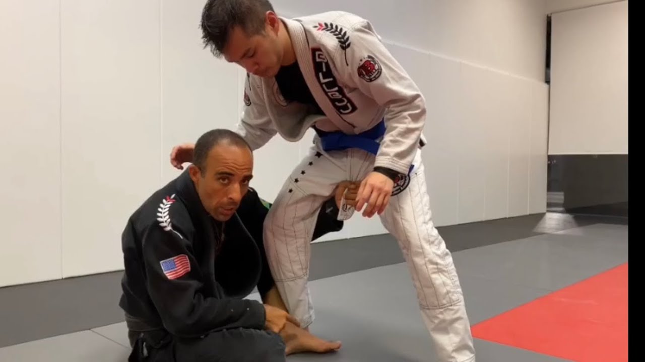 Hook open guard sweep - bjj sweep - jiujitsu- raspagem - beginner ...
