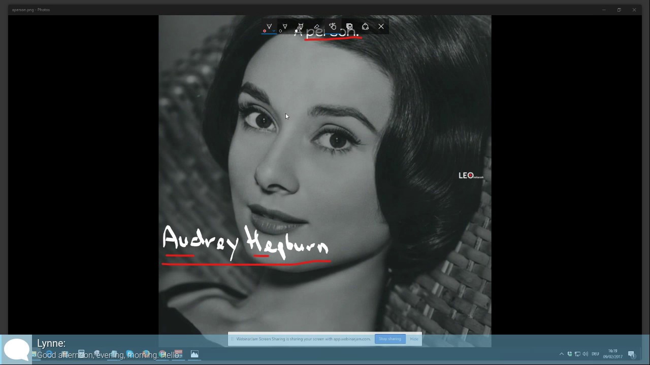 Learn English - Absolute Beginners - What is a noun? - YouTube