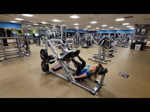 Matrix plate loaded decline leg press - YouTube