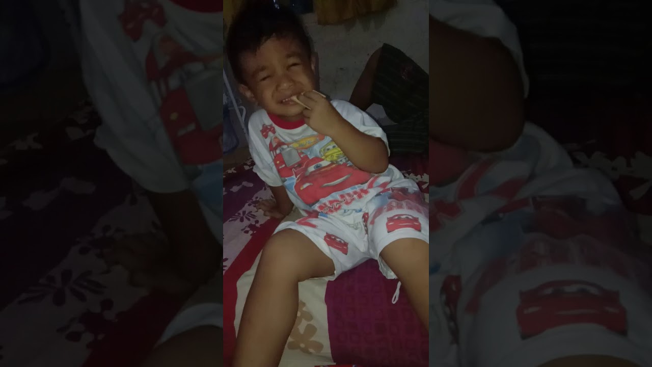 Asyik...adek kakak - YouTube