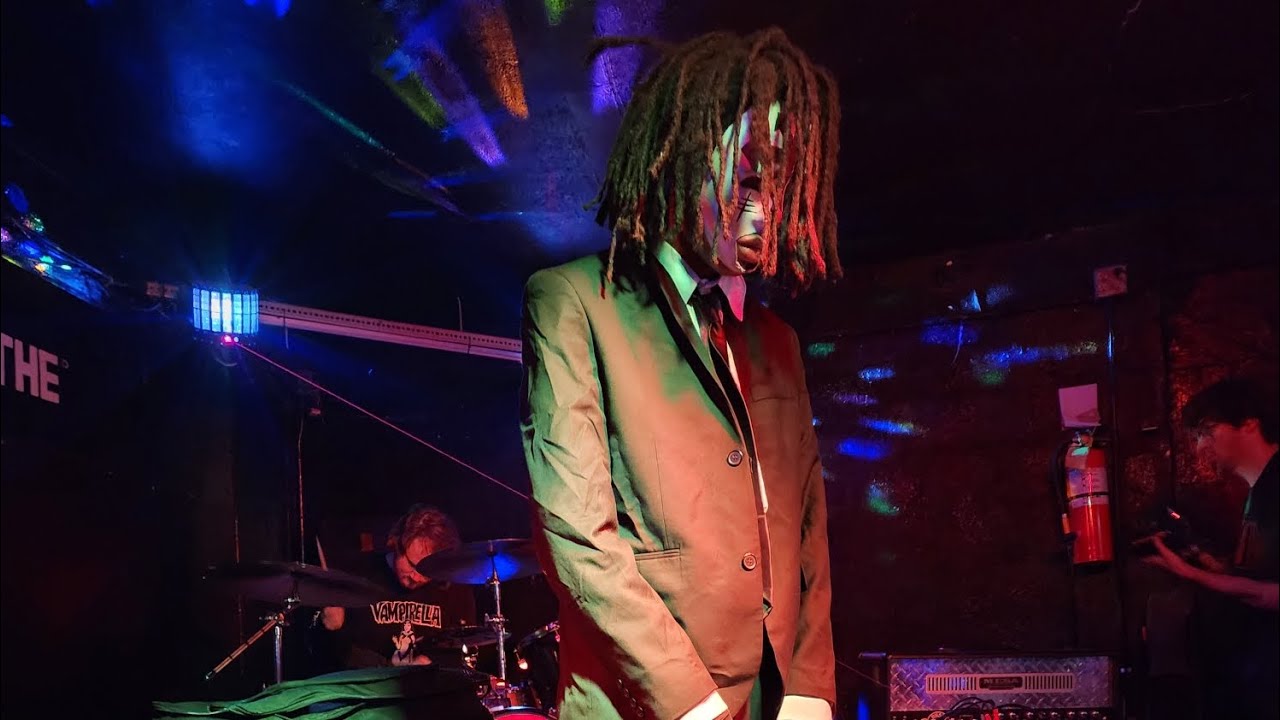 JOHNNASCUS - The Miniscule Kill (LIVE) - YouTube