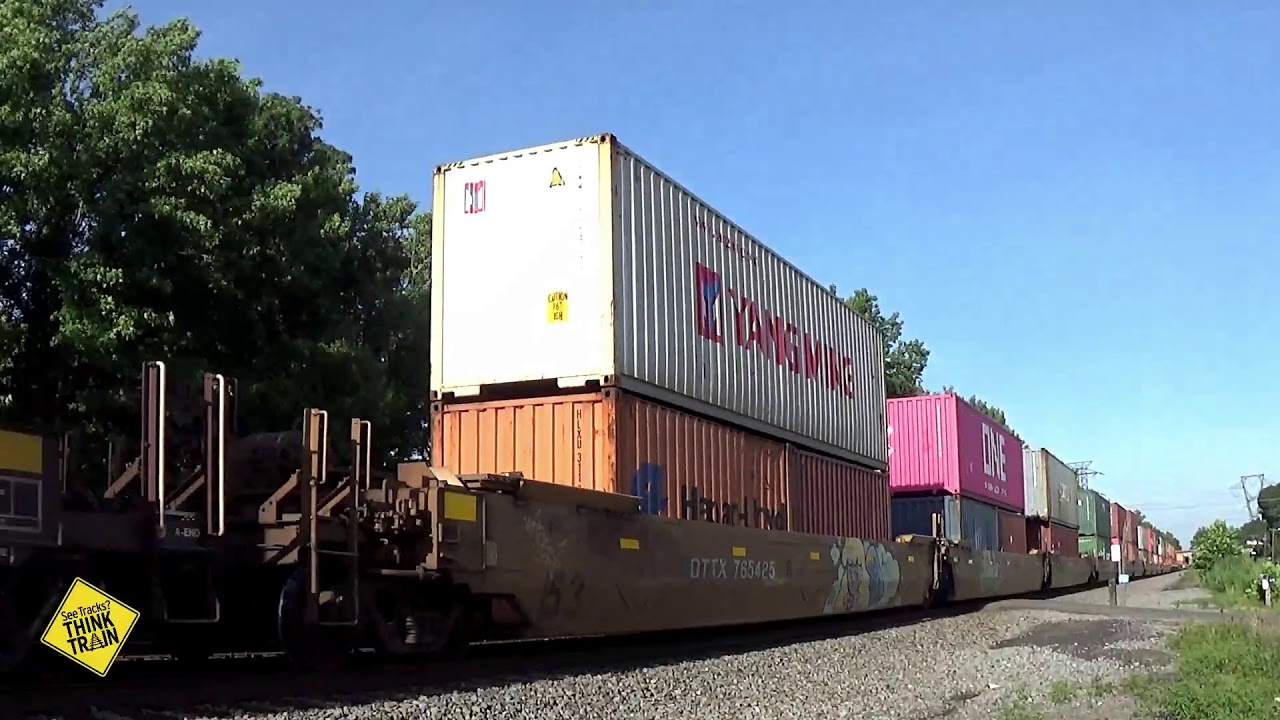 NS 3647 (GE ET44AC) leads NS 29G - YouTube