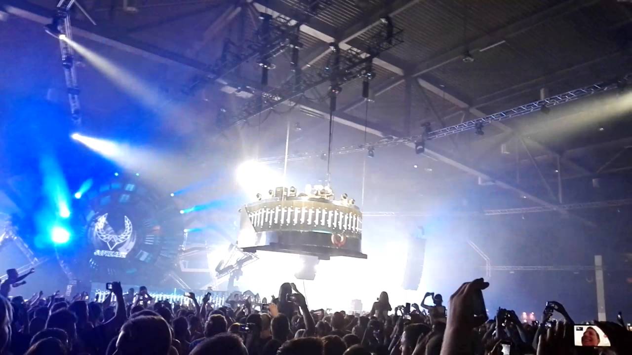 Warforce - Triumph (Supremacy Anthem 2016) - YouTube