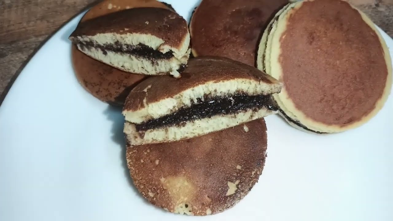 Japanese-style Dora Cake Recipe 😋 | Doraemon Special Dora Cake Recipe ...