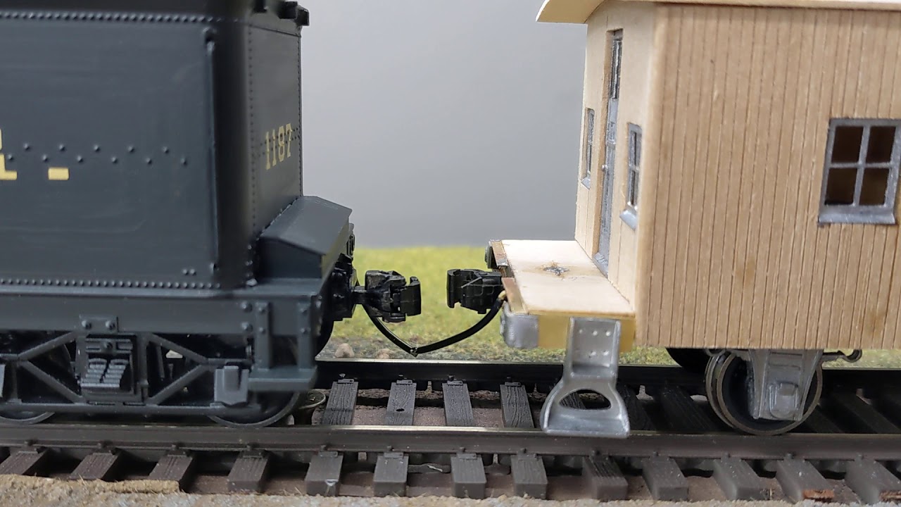 Working O Scale train line air hose - YouTube