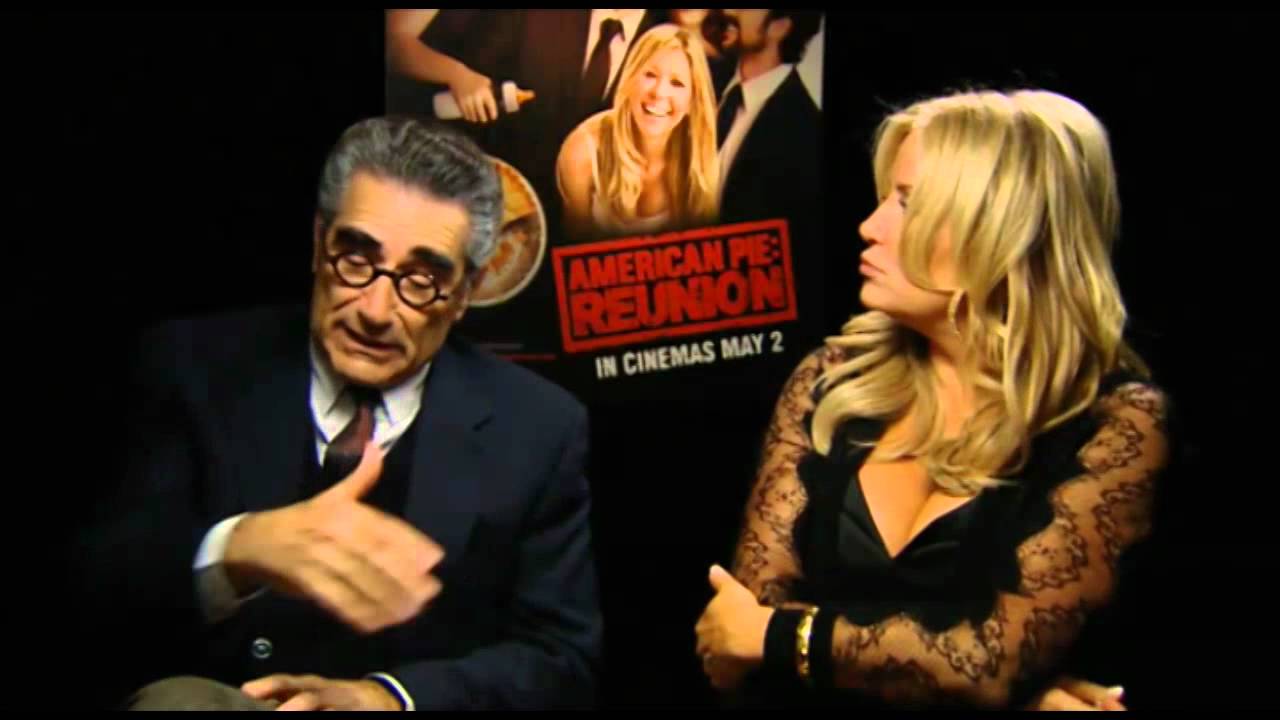 American Pie Reunion with Eugene Levy (Jims Dad) & Jennifer Coolidge ...
