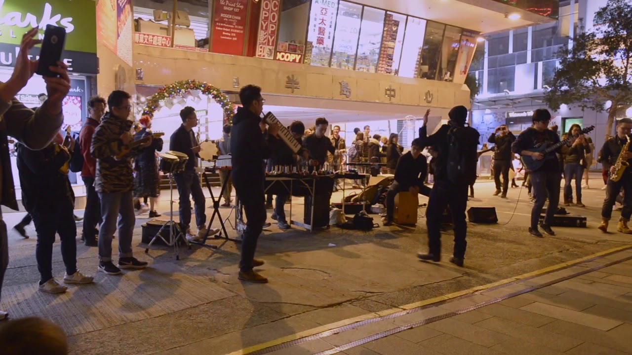Christmas Busking Set 3 by Mr Troubadour in 尖沙咀百週年紀念公園 - YouTube