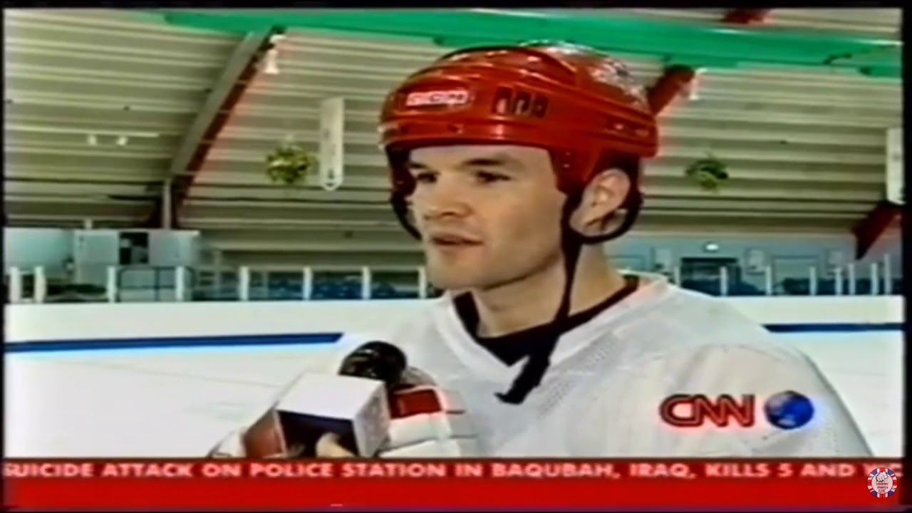 Mark Scott reporting on CNN news - YouTube