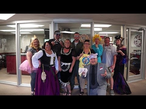K-Fox 95.5 Costume Contest - YouTube