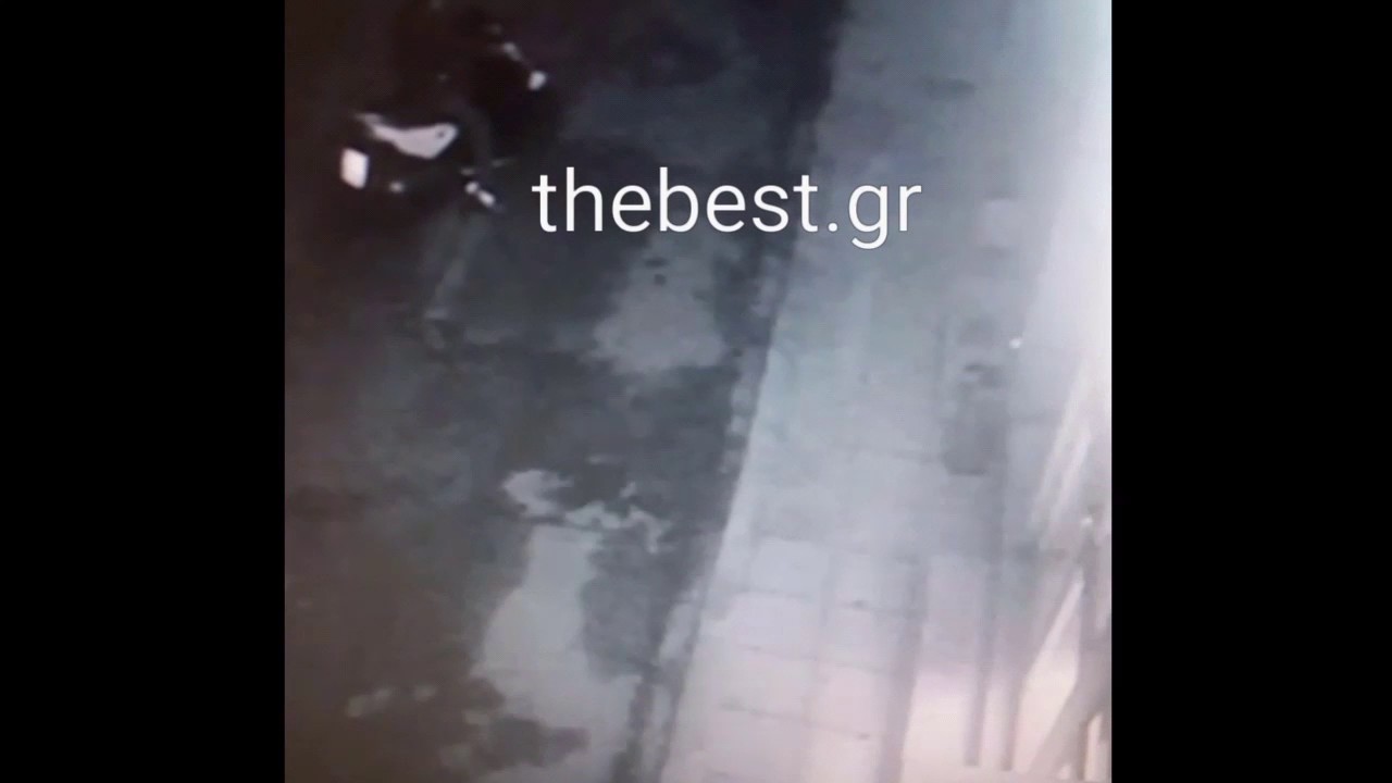 Βιντεο διαρρηξη στο πρακτορειο του ΟΠΑΠ - YouTube