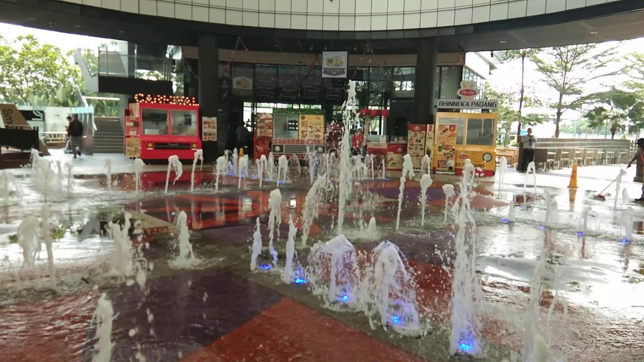 Air Mancur AEON Mall BSD City Serpong - YouTube