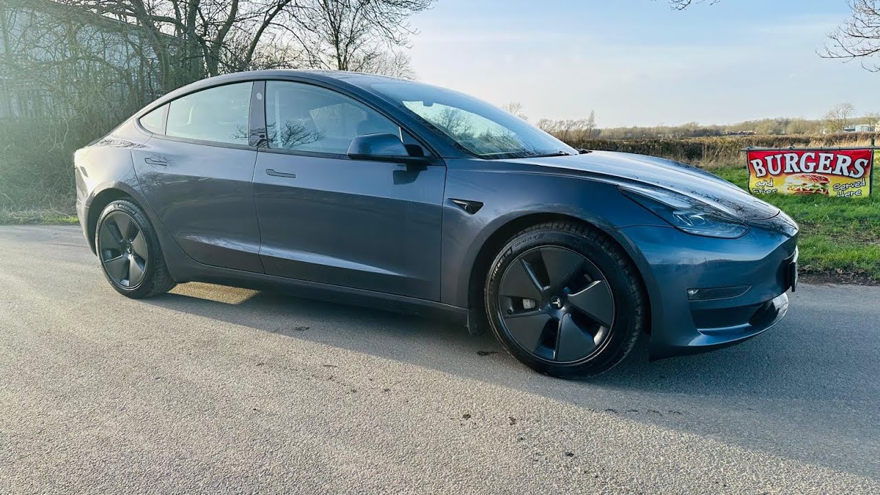 TESLA MODEL 3 LONG RANGE "AWD" SALOON - 2022 MODEL - 1 LEATHER - PAN ...