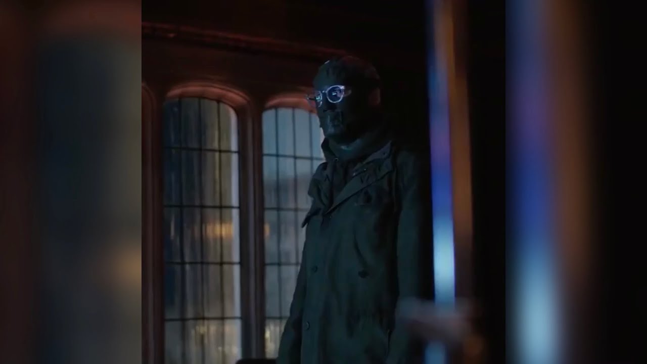 The Batman Riddler Featurette - YouTube