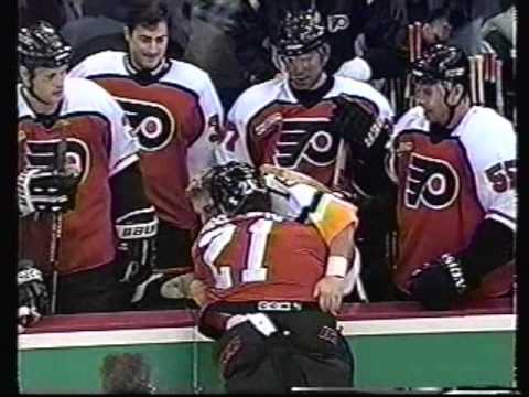 Sandy McCarthy vs Dennis Bonvie 1/23/00 - YouTube
