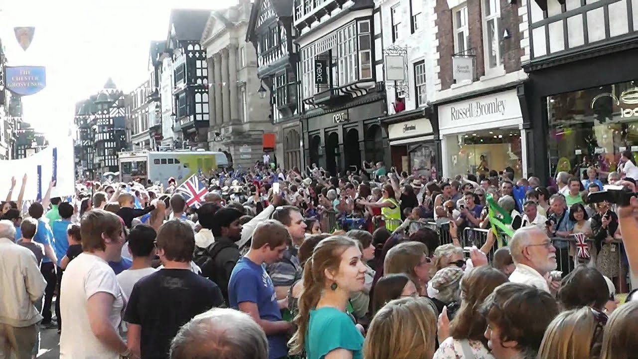 Olympic Torch in Chester - YouTube