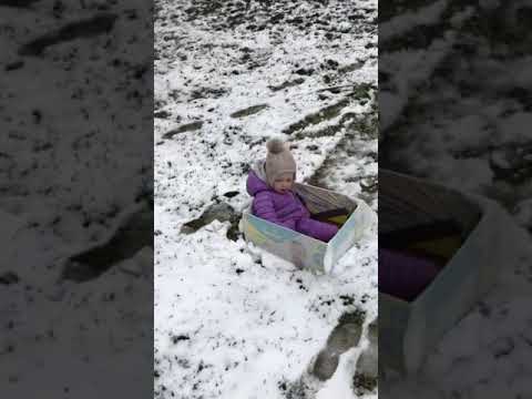 Funny sledding fail - YouTube