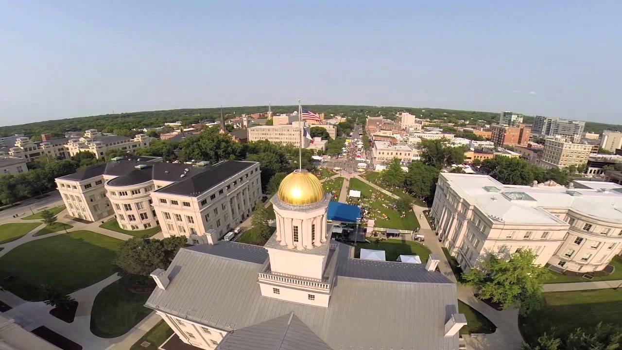 Aerial view of 2015 Iowa Jazz Festival from behind the Iowa Old Capitol ...