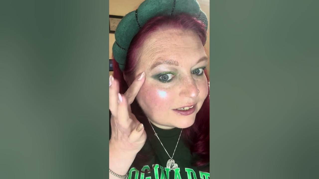 Monday Makeup Tutorial - YouTube