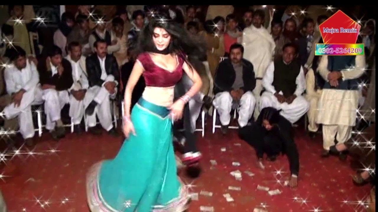 New Mujra dance /wedding mujra hot desi Mehndi program Malik Zafar Abass Amjid ali vlog pakistan ...