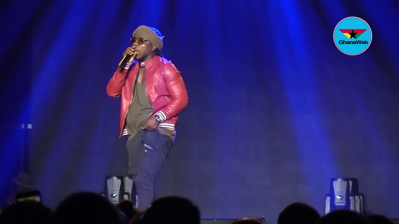 Rapperholic 2019: Watch Edem's energetic performance - YouTube