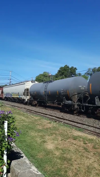 NS H11 at Macungie - YouTube