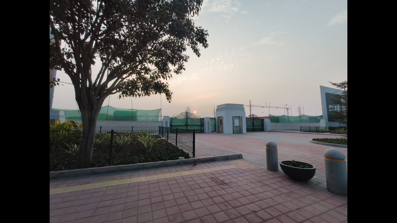 Dlf Privana North (8130574690/9910215699) Dlf Privana South Dlf New ...