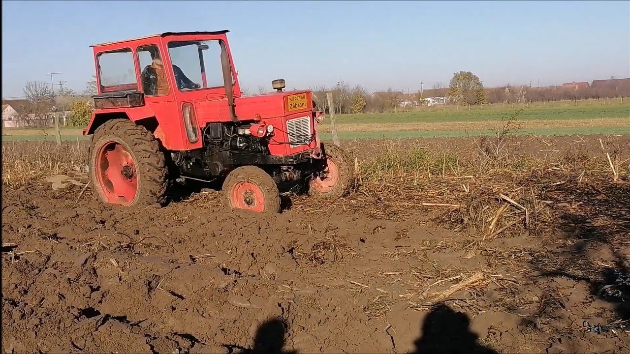 La plug in gradina, aratura de toamna 2022 UTB U650/Осінній плуг УТБ ...